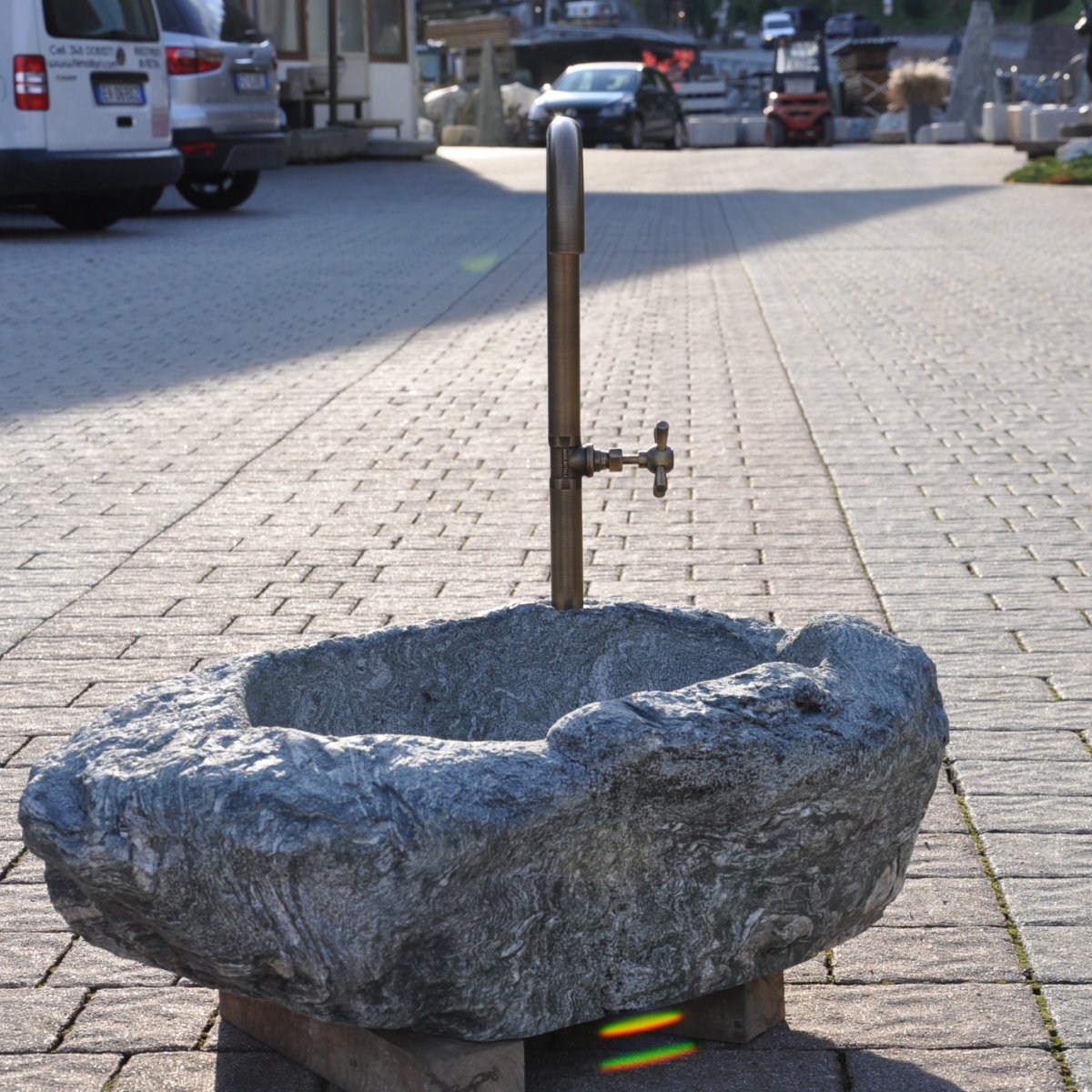 Quartz phyllite fountain with tap