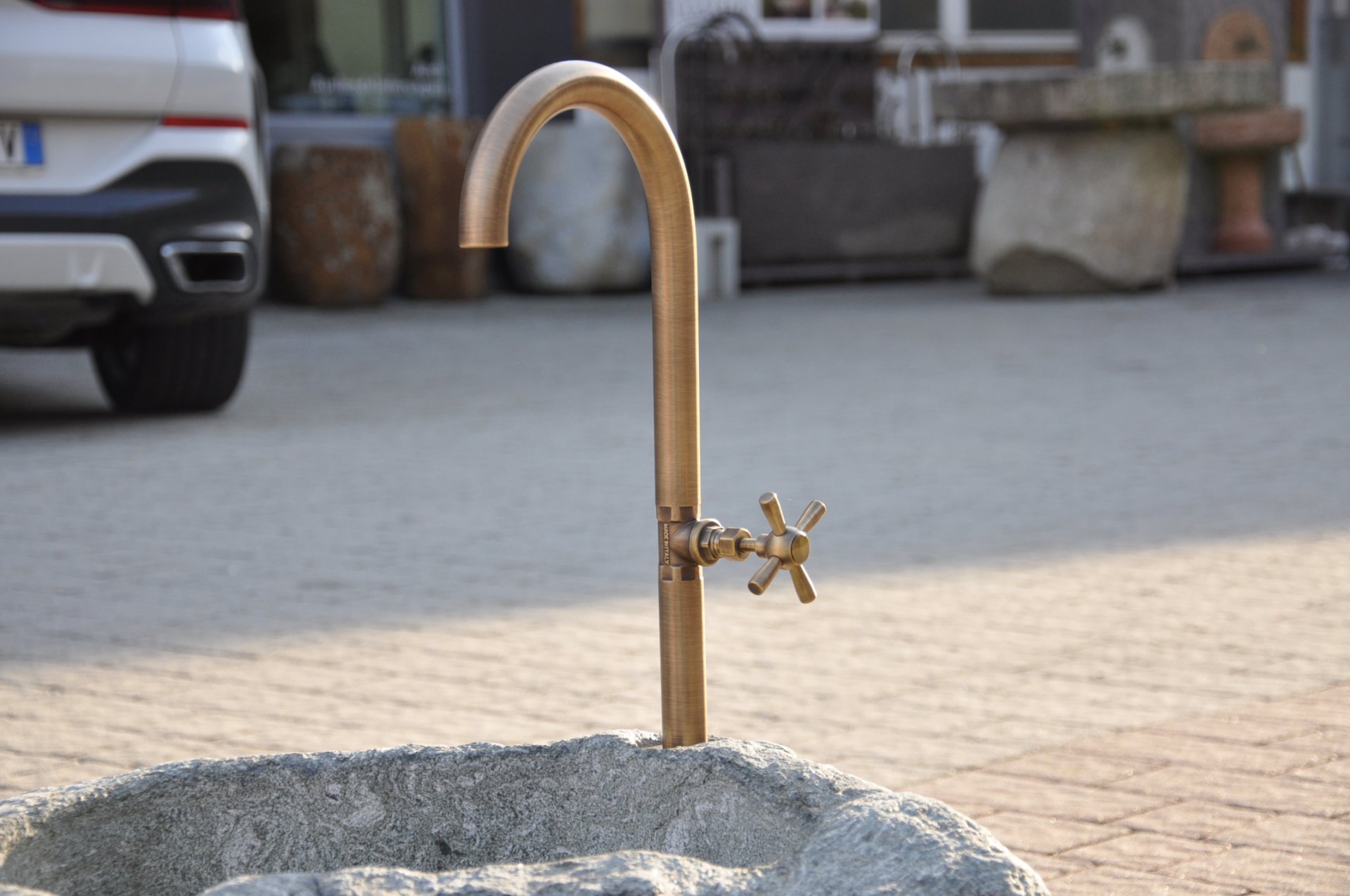 Quartz phyllite fountain with tap