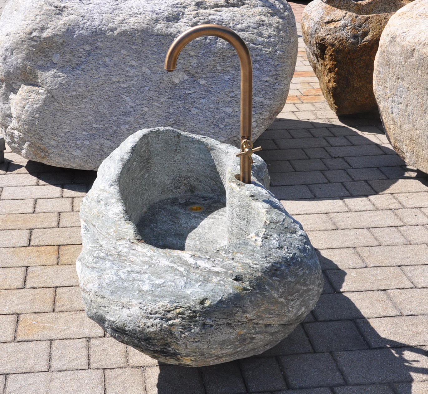 Fountain boulder in quartz phyllite from Eisacktal